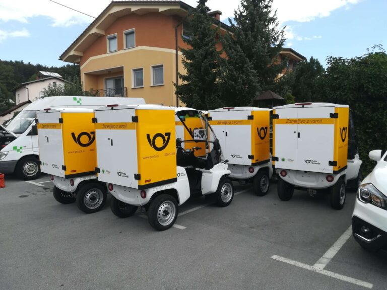 Pošta Slovenije - polepitev električnih vozil - Print Media